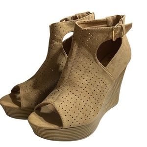 Report Sandals for Women - Poshmark